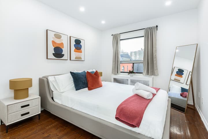 Charming Apartment With Patio In Midtown Toronto - Toronto