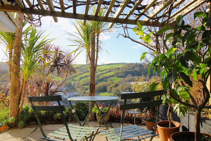 Clifftop Sanctury With Stunning Panoramic Bay View - North Devon District