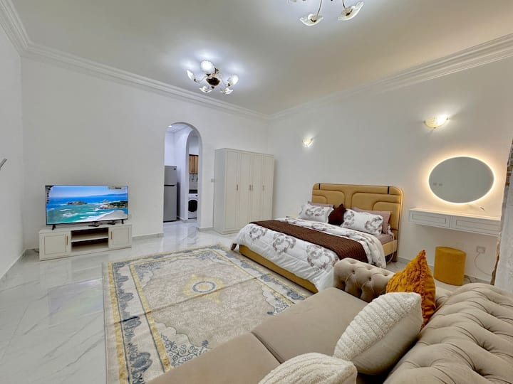 Huge Furnished Studio Apartment/groundfloor. - Abu Dhabi