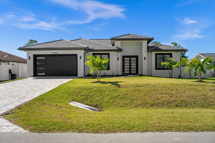 Relaxing Naples Getaway–comfort, Style & Sunshine - Florida