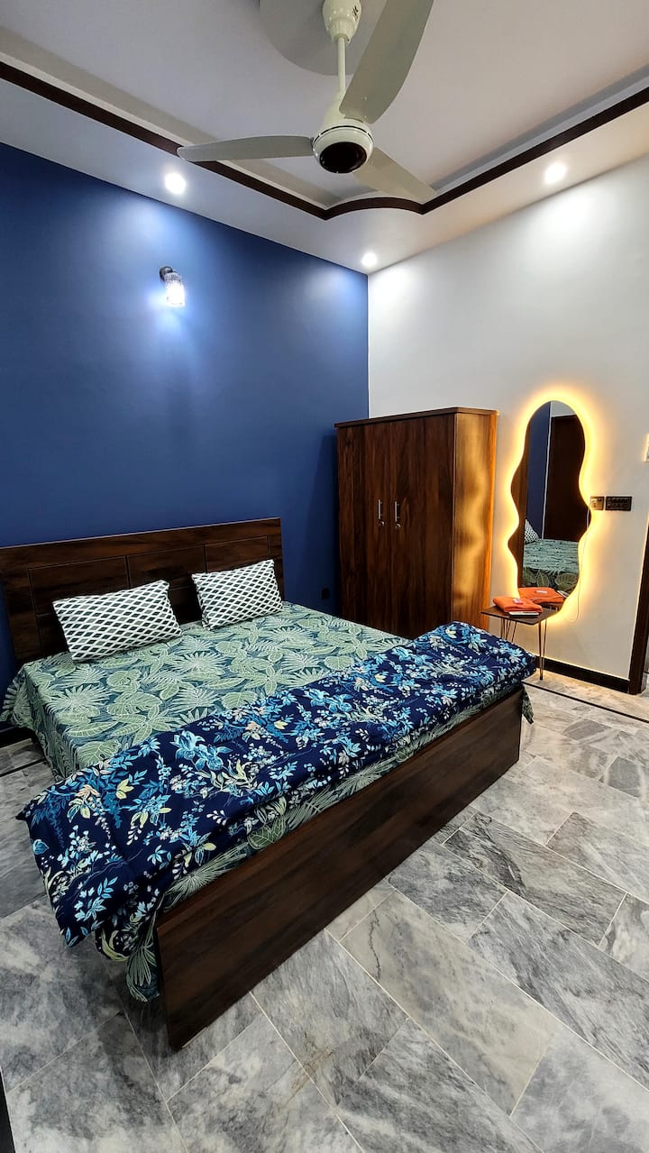 Luxurious & Cozy Home | Near M9 And Airport - Karachi