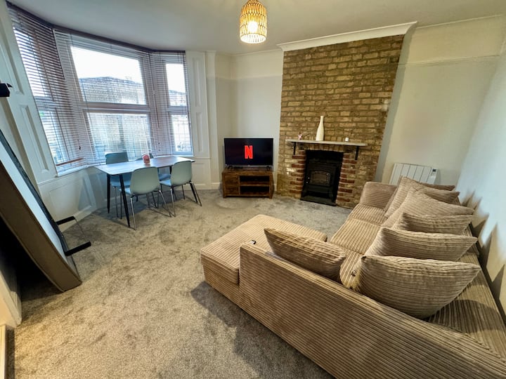 Stylish Apartment – Close To Central London! - Chingford