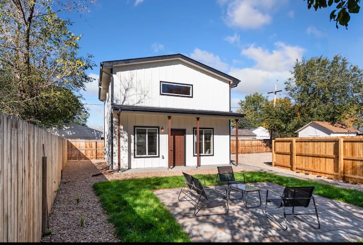 Serene Guesthouse | Quiet Stay Near City Life - Denver, CO