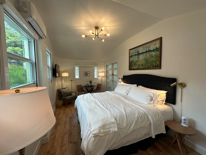 Boutique Spa Suite | W/d | Secure Entry | Parking - Dania Beach, FL