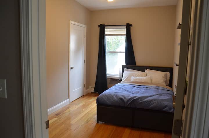 Cozy Private Room Near Wpi + Umass Hospital - Worcester, MA