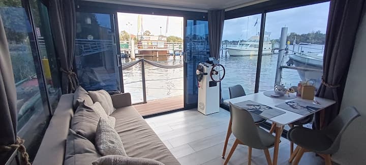 Schwimmendes Appartement In Fantastischer Lage - Potsdam