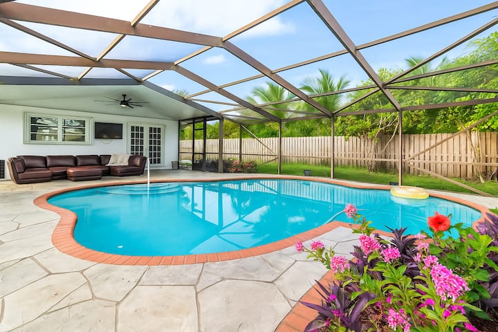 Near Beach | Pool Home | Backyard - Pompano Beach, FL