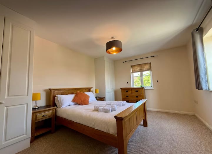 *New Management* Contractors & Families Welcome - Basingstoke