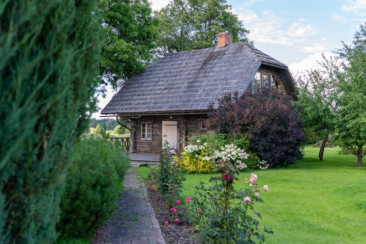 Peaceful Riverside Cabin With Sauna & Hot Tub - Latvia
