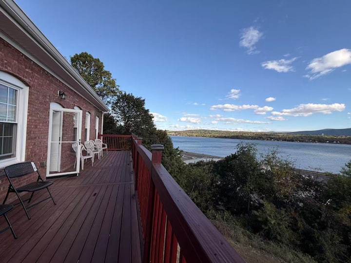 Riverfront Escape In The Heart Of Hudson Valley C - Beacon, NY