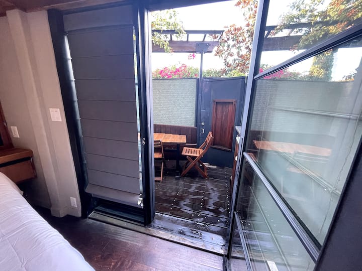 Hip Apartment  Private Patio Free Parking - San Diego, CA