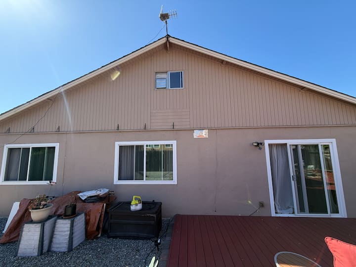Beautiful Home Near Silicon Valley - San Leandro, CA