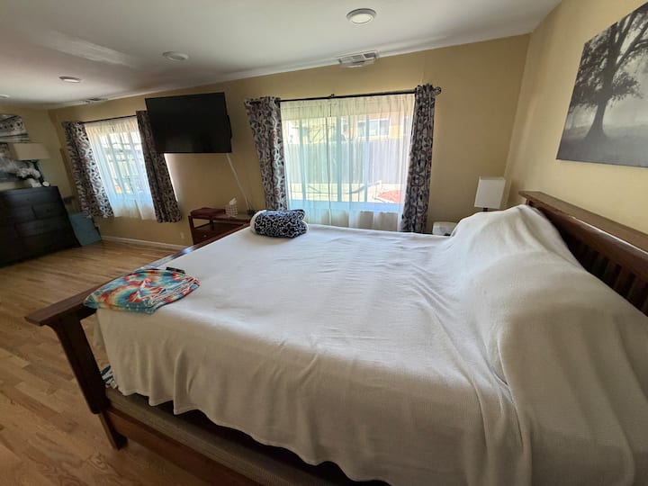 Beautiful Home Near Silicon Valley - Castro Valley, CA