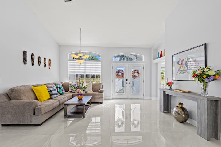 West Palm Beach Heated-pool House - Royal Palm Beach, FL