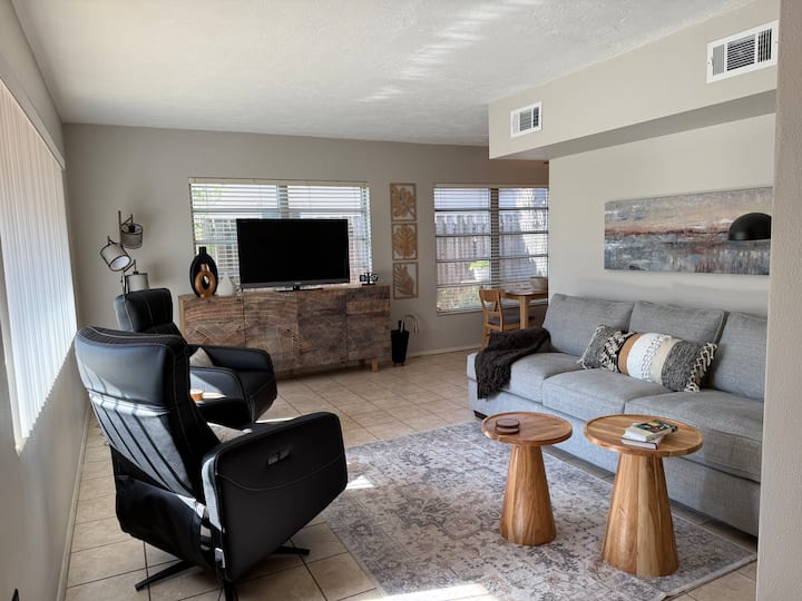 Venice Beach. Newly Listed! Newly Renovated! - Venice, FL
