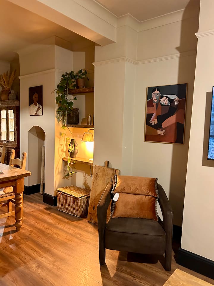 New! Stylish City Centre Town House, Sleeps 6 - Chester