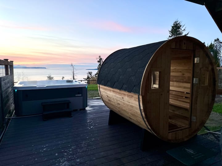 Whidbey Island Retreat | View, Hot Tub, Sauna, Ev - Port Townsend, WA