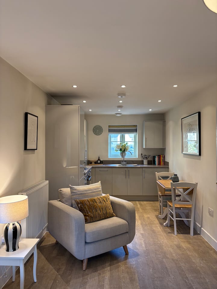 Beautiful Modern Apartment And Two Parking Spaces - Tetbury