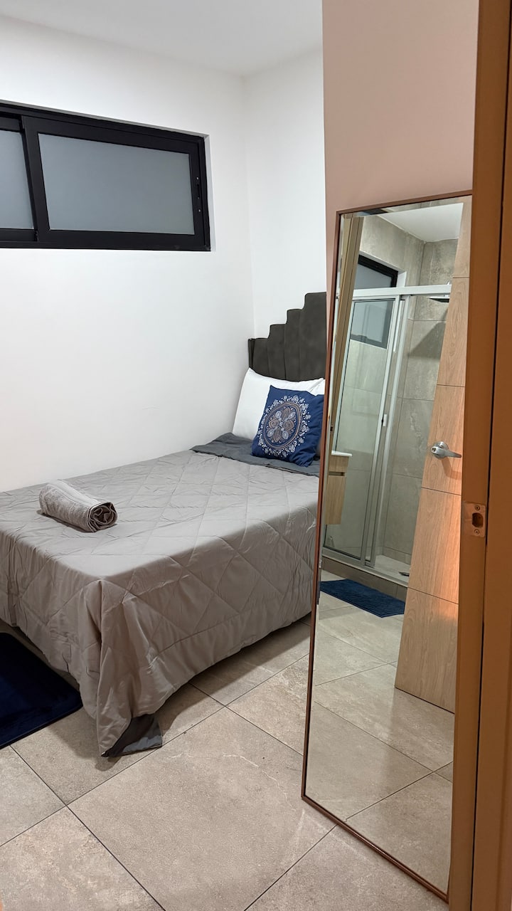 Col Escalón Habitación Baño Privado A/c Wifi Tv - El Salvador