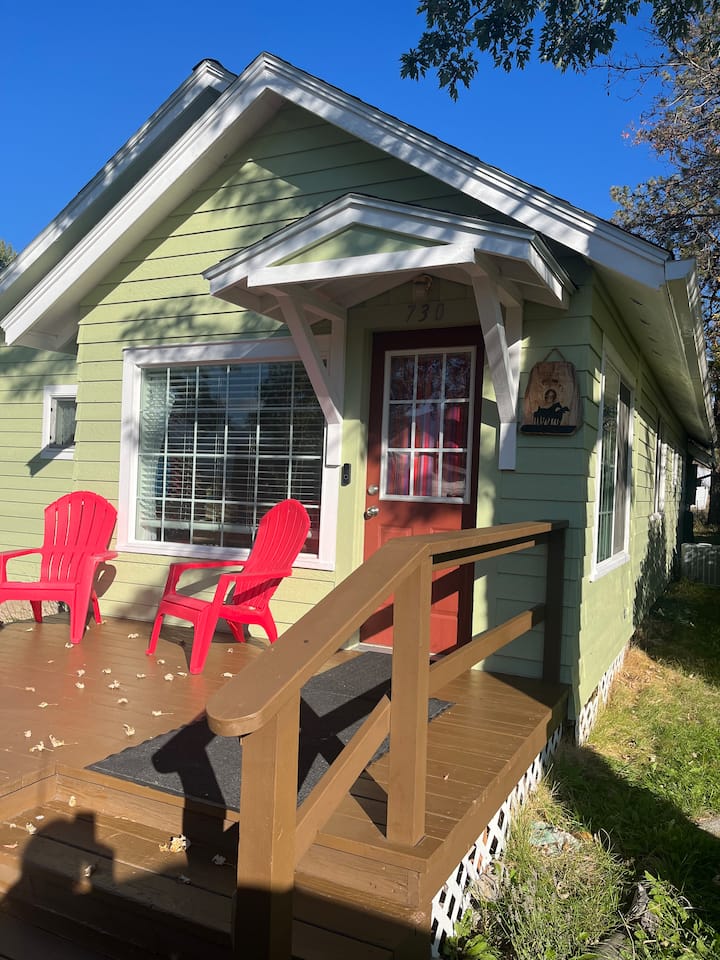 Charming Country Farm House - Hamilton, MT