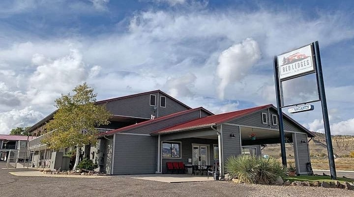 Stay @ Red Ledges Inn - Bryce Canyon City, UT