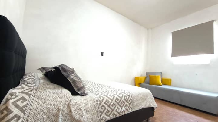 Amplio Depa Con Terraza Y Cocina Compartida - Ciudad de México