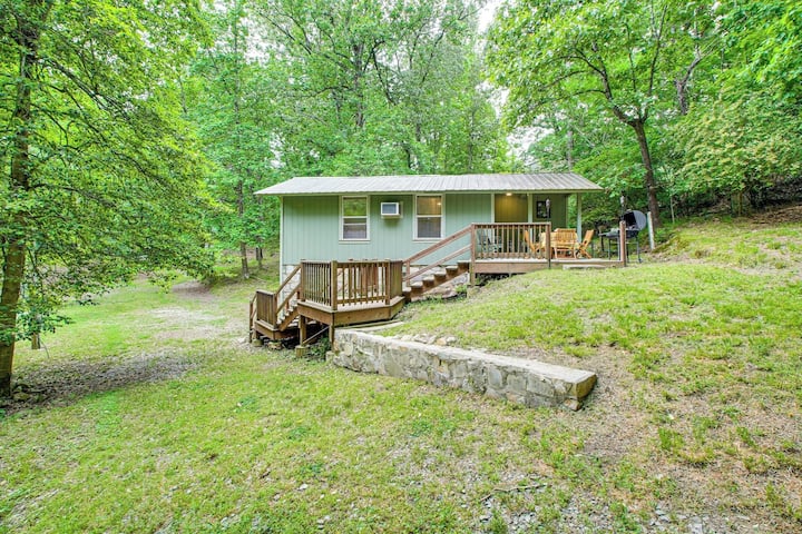 Hot Springs Hideaway : 'The Crystal Cottage' - Hot Springs, AR