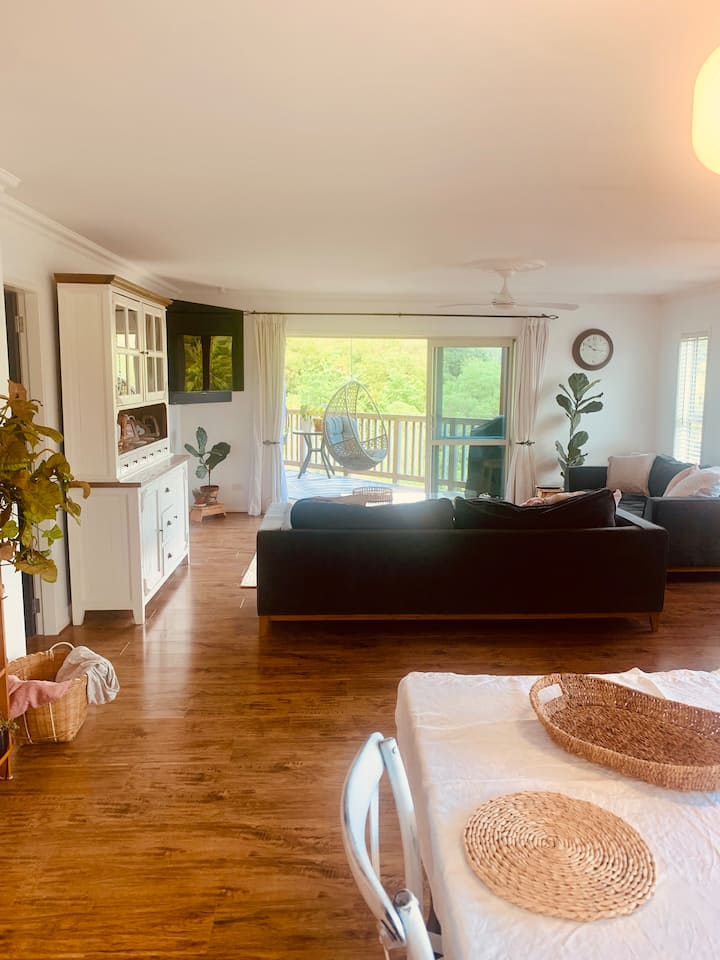 Beautiful 5 Bed Family Home In Stunning Tauranga - Tauranga