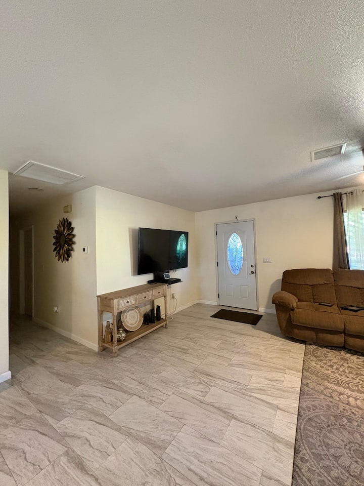 Cozy Coachella Stay - Coachella, CA
