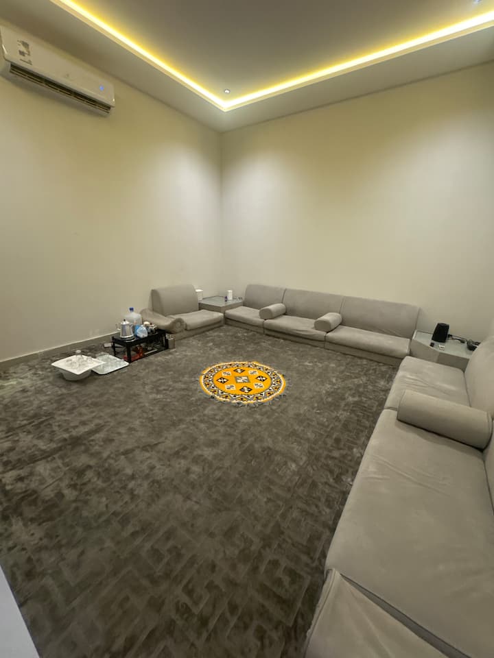 استديو مجلس - Riyadh