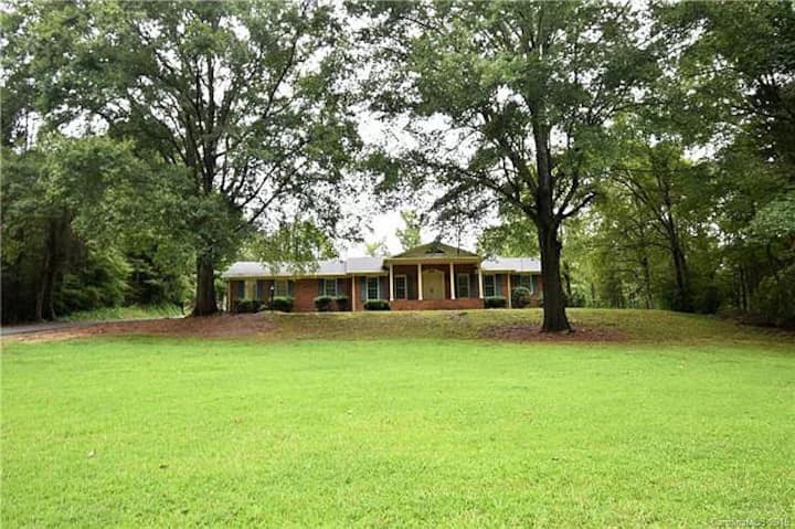 3 Bd 2 Bath Private Oasis In The Charlotte Area - Belmont, NC