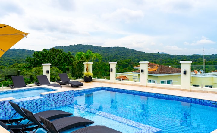 Canal-front Luxury 3br | City & Golf Views Private - Panama City