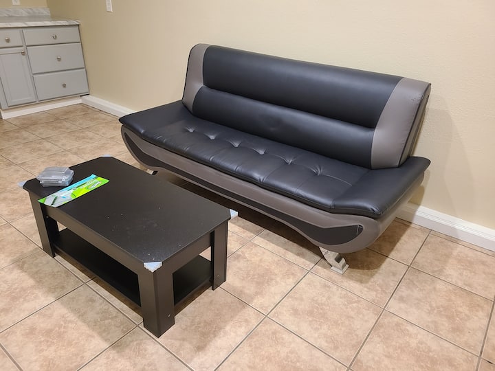 Beautiful House With Kitchen, Serene Backyard - Livermore, CA