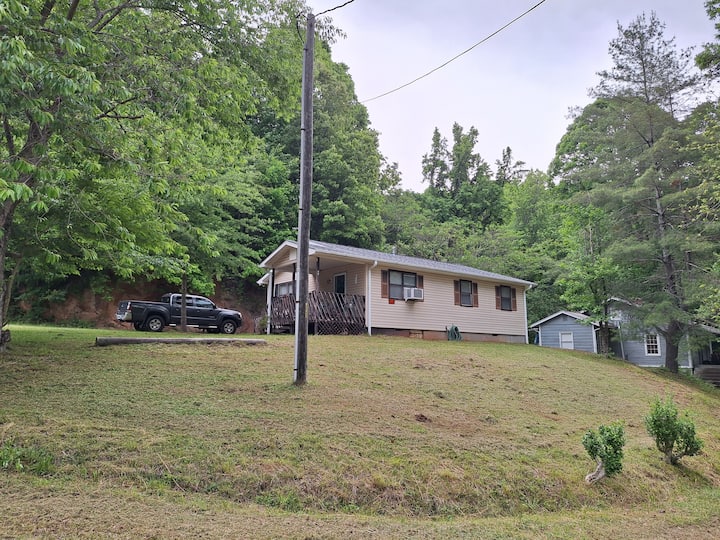 The Thompson House - Tryon, NC