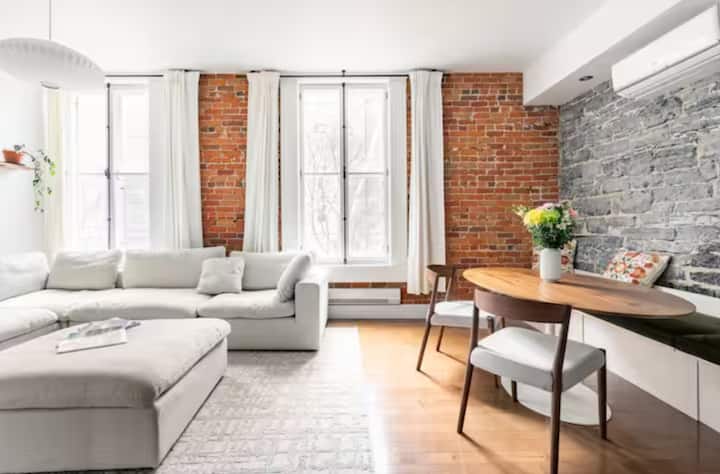 Comfort And Quietude In Historic Old Town - Québec, QC