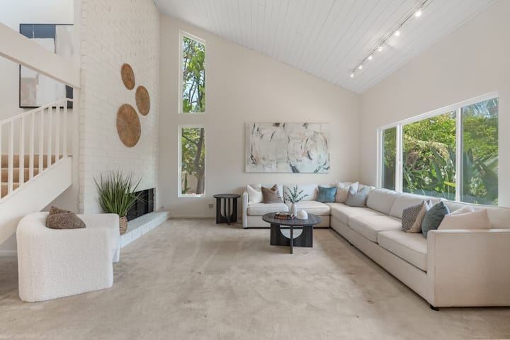 Airbnb In La Costa, Ocean Views, Hot Tub & Pool. - Vista, CA