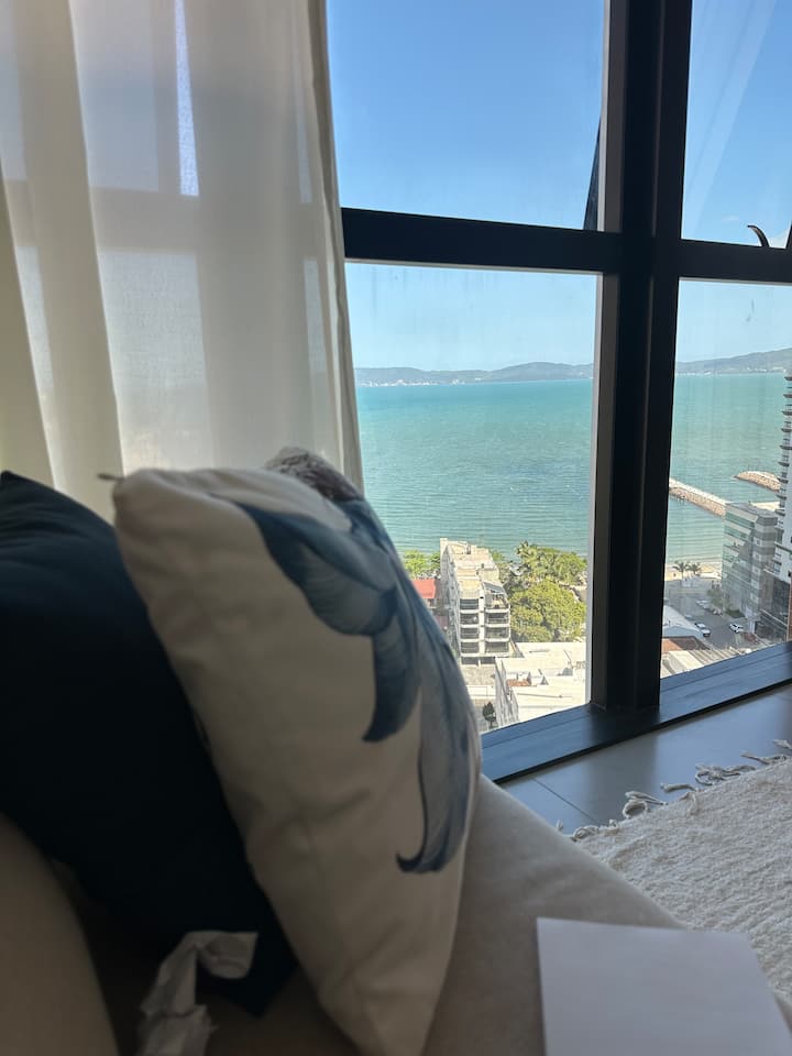 Apartamento Vista Mar A Poucos Metros Da Praia - Itapema