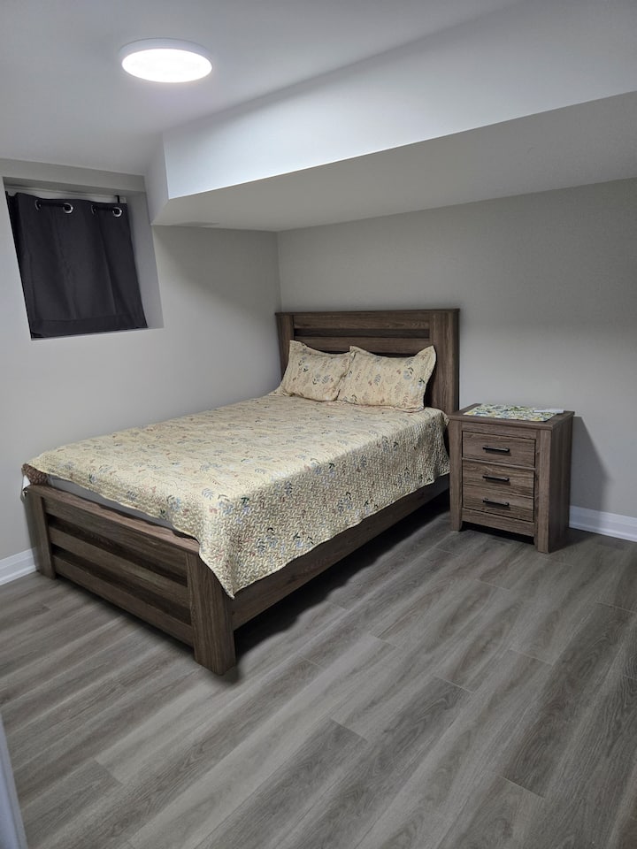 Cozy 2br, 2 Bath Unit Near Niagara Falls - 세인트캐서린스