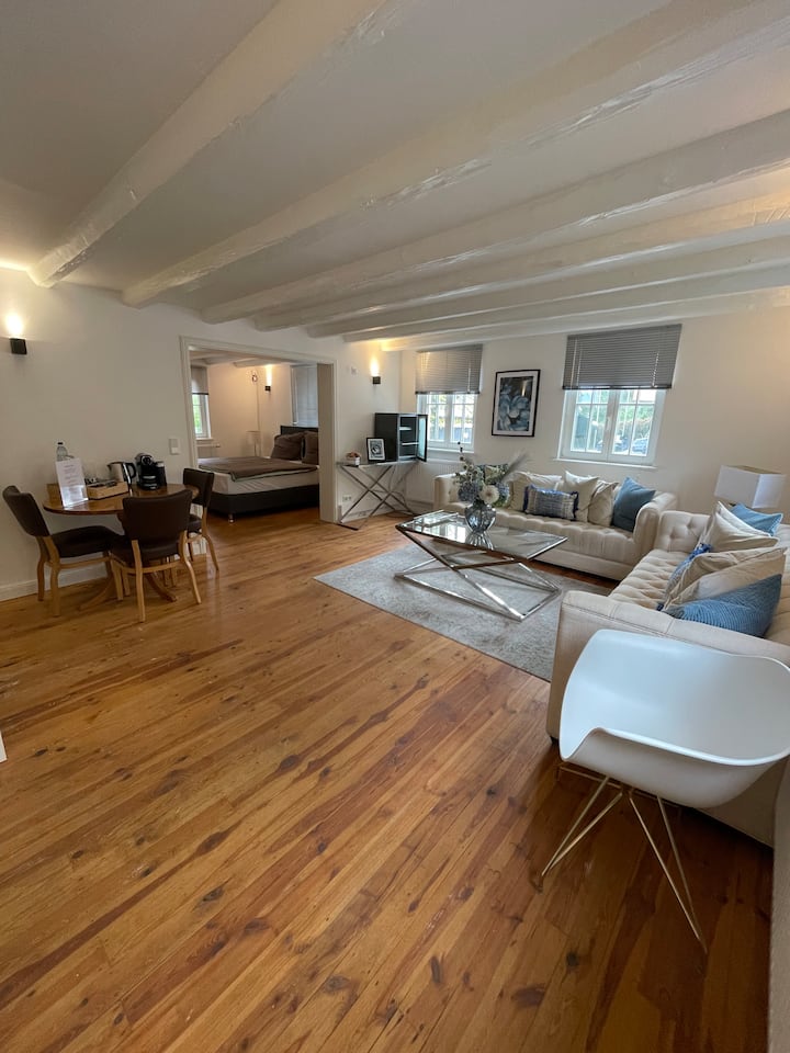 Großes 5 Zimmer 146qm Appartement Für 6 Personen - Wuppertal