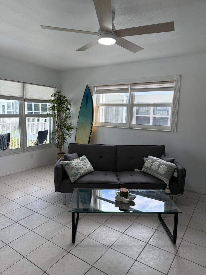 Welcome To Pompano Beach Paradise Awaits! - Pompano Beach, FL