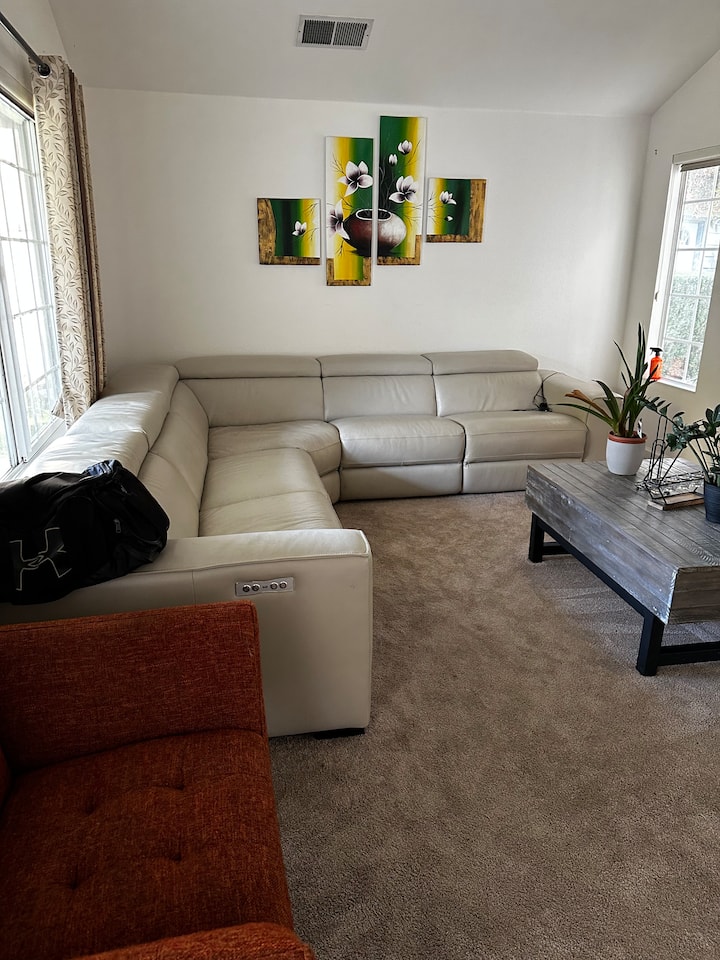 Beautiful 4 Bed, 3 Bath House In Livermore Area - Livermore, CA