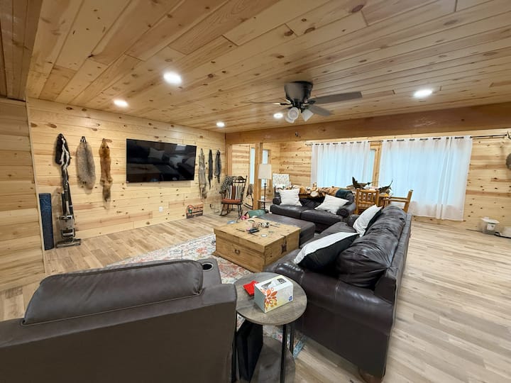 Santee Hunting Cabin - Nebraska