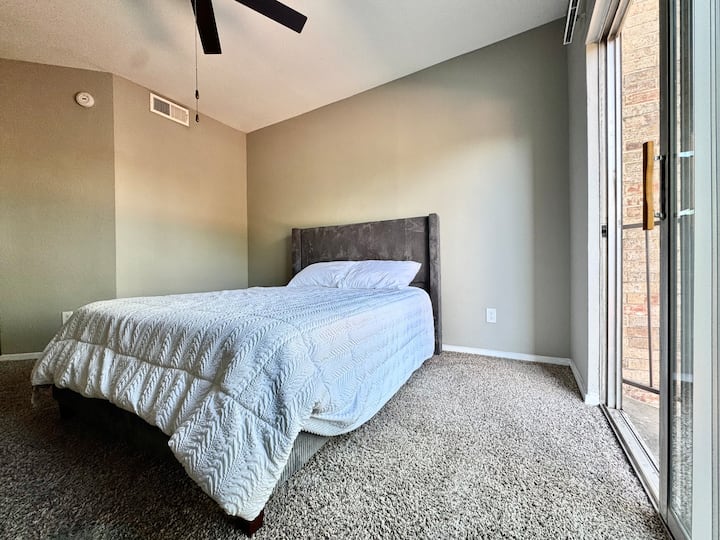 Dfw Townhome W/ Garage Access 15 Min From Airport - North Richland Hills, TX