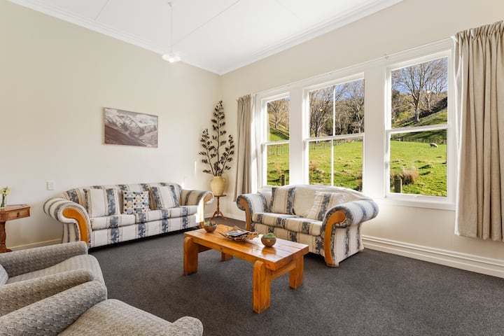 'Ness'tled Inn Rural Escape In Farm House Setting - New Zealand