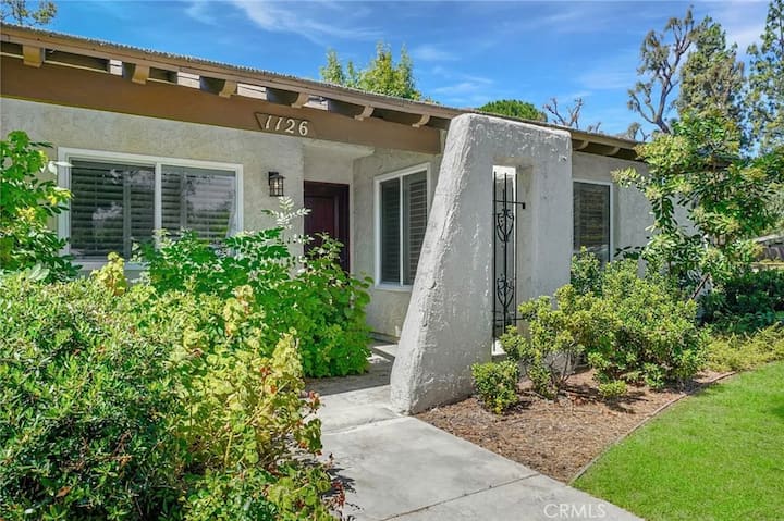 Modern 2br Retreat In Beautiful Westlake Village - Westlake Village, CA