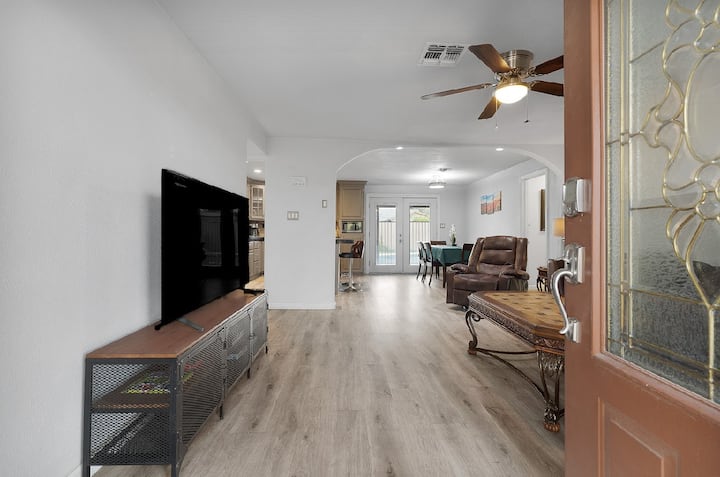 Phoenix Oasis | Heated Pool & Outdoor Kitchen - Phoenix, AZ