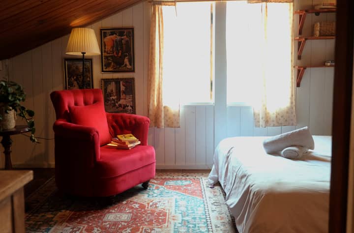 ẤM ÁP - Nhà Vệ Sinh Riêng Bên Cạnh Phòng. - Da Lat