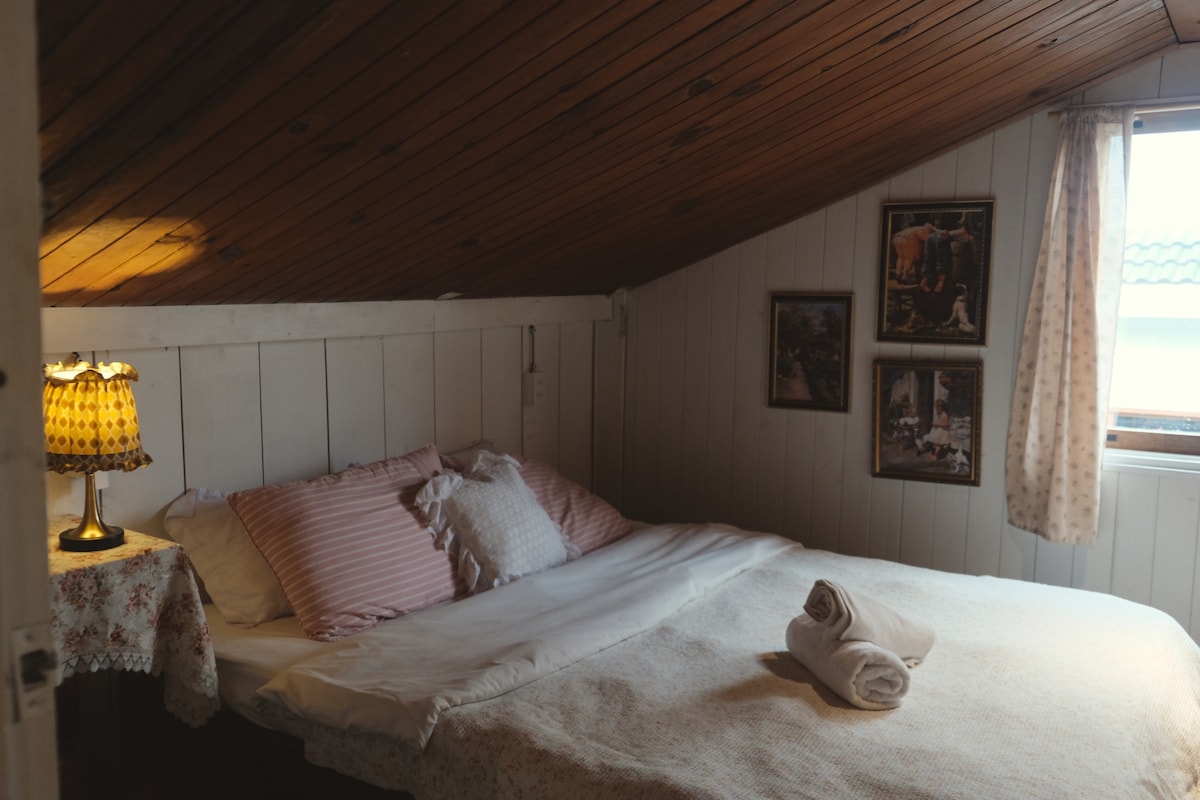 Áp Mái - SiA Cottage Wooden House - Barns for Rent in Dalat, Lam Dong ...