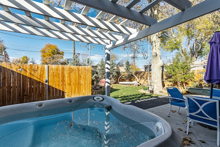 Hot Tub, Comfortable 2-bed, 2-bath Great Location! - Salt Lake City, UT