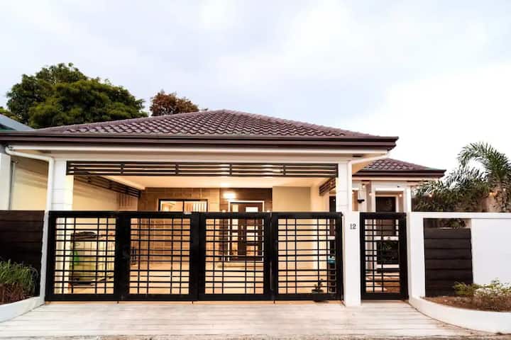 3 Br Las Piñas Retreat | Near Naia + Kubo + Bbq - Muntinlupa
